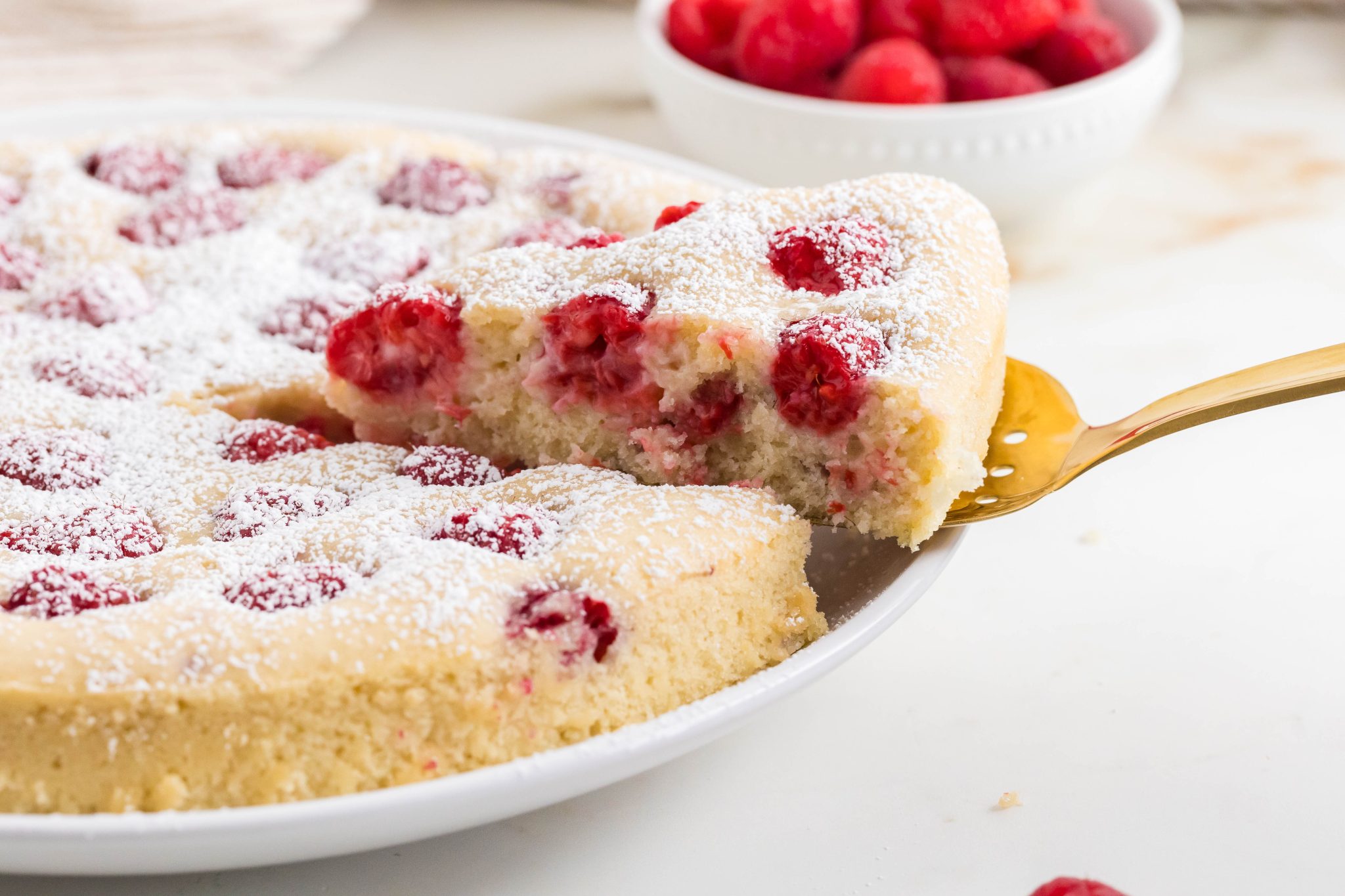 EASY RASPBERRY CAKE RECIPE - Tasty Homemade Recipes