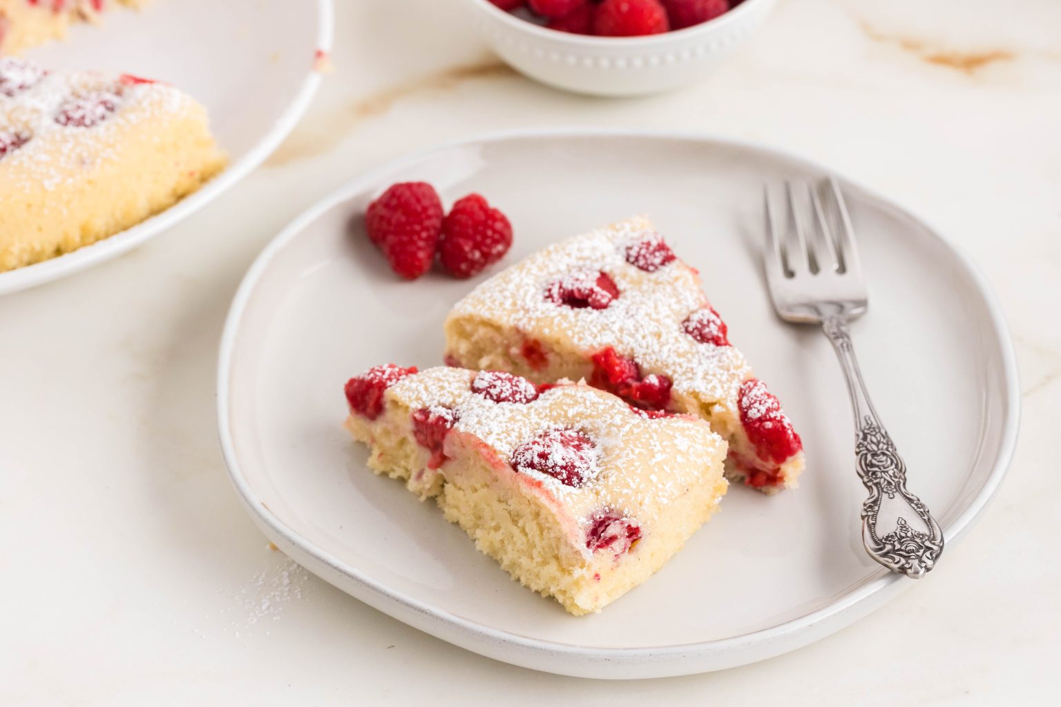 EASY RASPBERRY CAKE RECIPE - Tasty Homemade Recipes