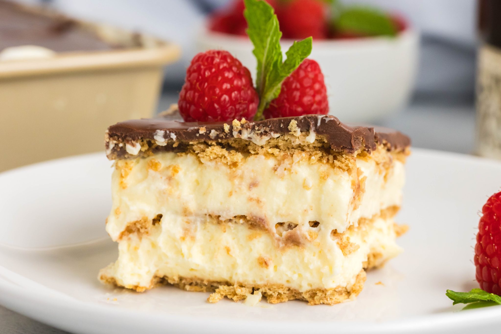 ECLAIR CAKE with Homemade Cream (VIDEO) - Tasty Homemade Recipes