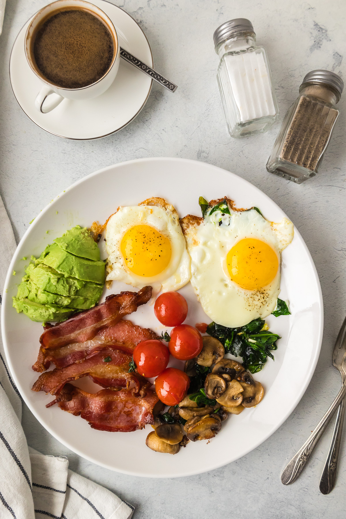 Keto English Breakfast (Video) 🍳 - Tasty Homemade Recipes